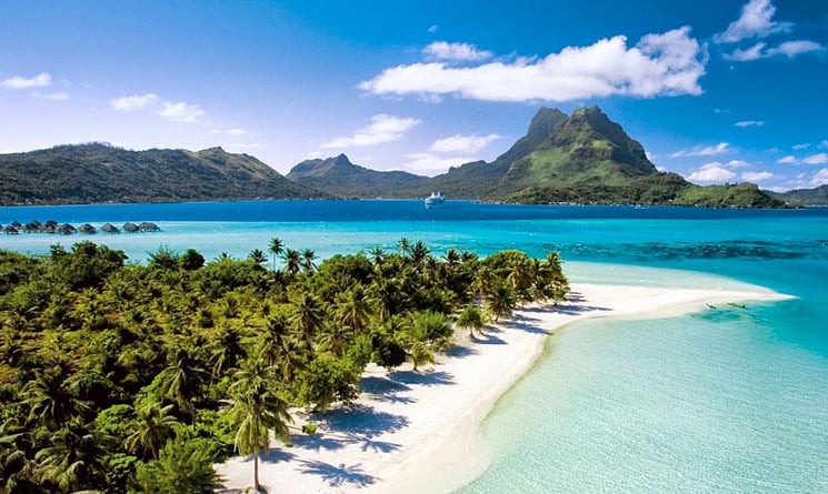 The 7 Most Exquisite Beaches in the World